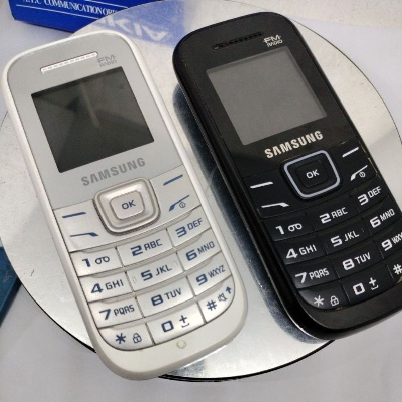 Jual HP SAMSUNG GSM type GT E1205/hp jadul/Samsung jadul | Shopee Indonesia