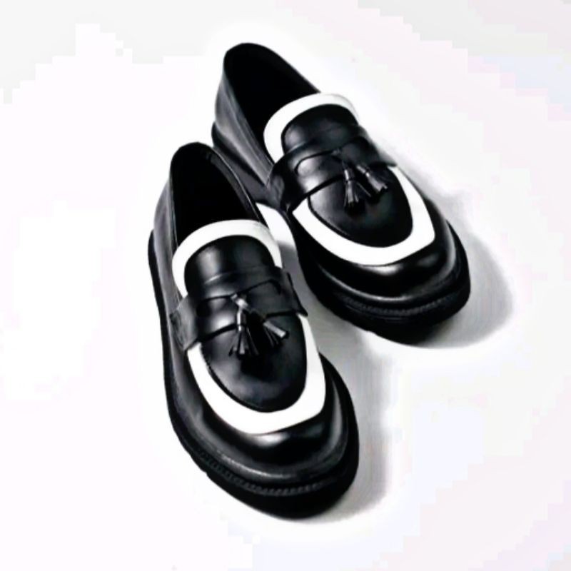 Jual KOREAN STYLE // Sepatu Docmart Loafers Hitam Putih Pria Wanita Dr ...