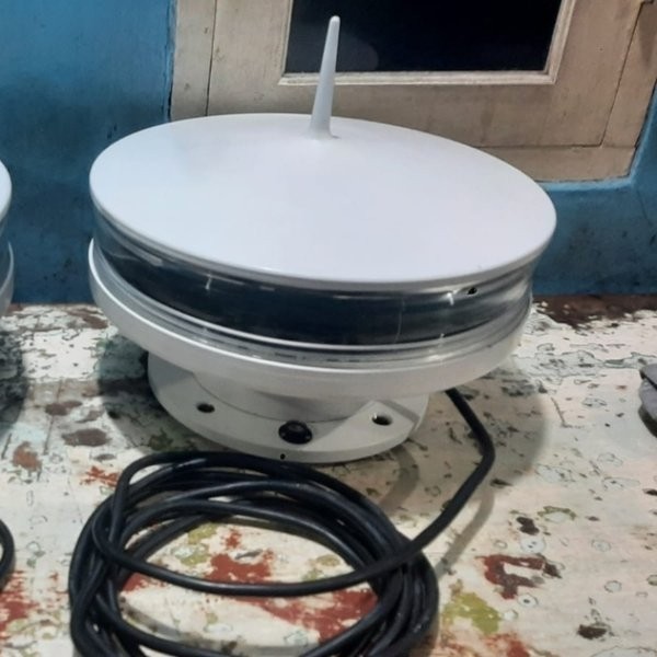 Jual Marine Lantern Lampu Suar Wealth Marine Wm L350 A Mid Range Led ...