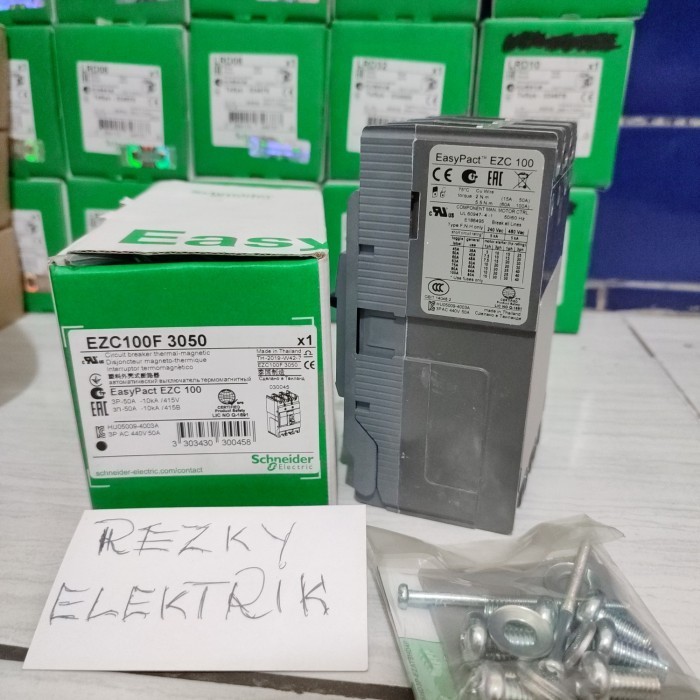 Jual MCCB BREAKER SCHNEIDER EZC100 NFB 3P 30A / 40A / 50A | Shopee Indonesia