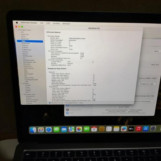 Jual Macbook Air M1 2020 13 Inch 8Gb 256Gb Second Mulus Fullset Original | Shopee Indonesia