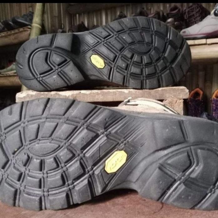 Jual SEPATU GUNUNG SEPATU ASOLO MID GORE-TEK VIBRAM | Shopee Indonesia
