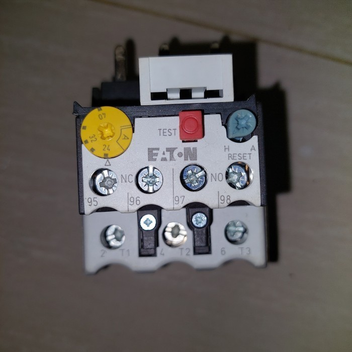 Jual OVERLOAD RELAY ZB65-40 24-40A XTOB040DC1 EATON MOELLER BEST ...