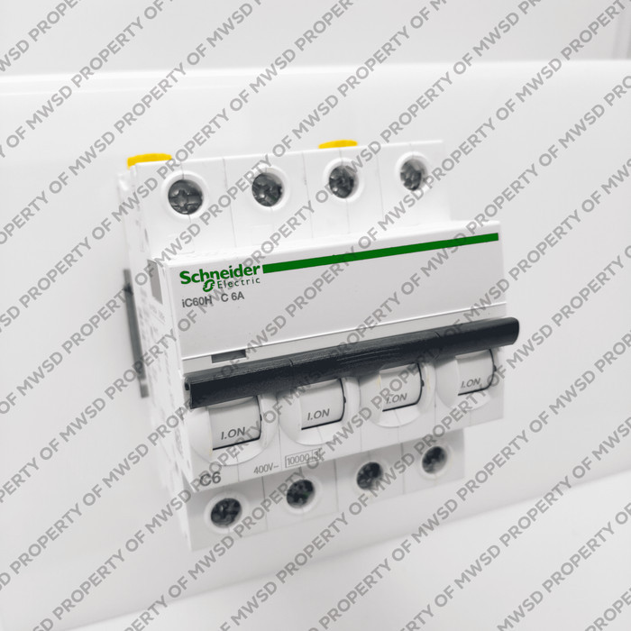 Jual SCHNEIDER MCB IC60H 4P 6A 10KA A9F84406 | Shopee Indonesia