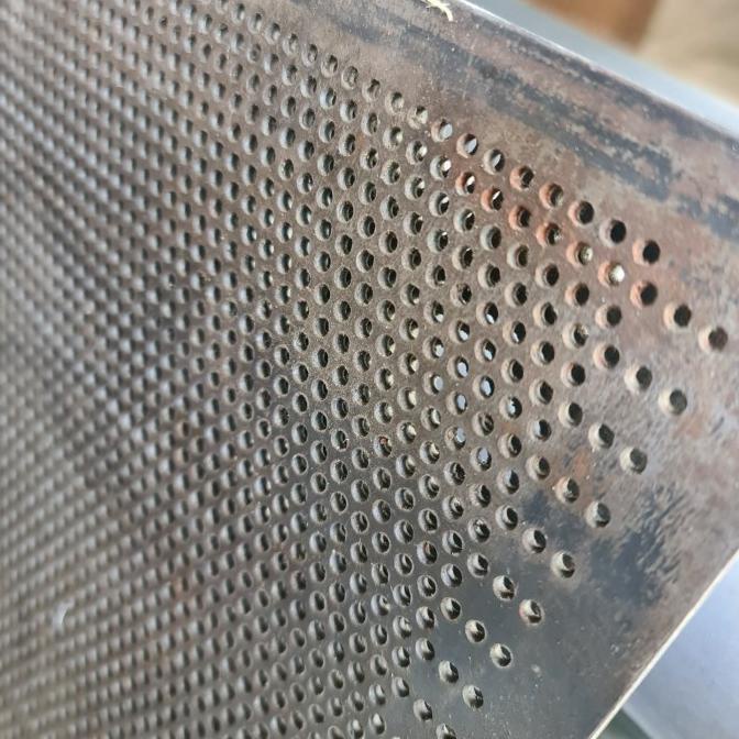 Jual Silahkan Order] PLAT LUBANG BESI UNTUK AYAKAN SARINGAN PINTU ...