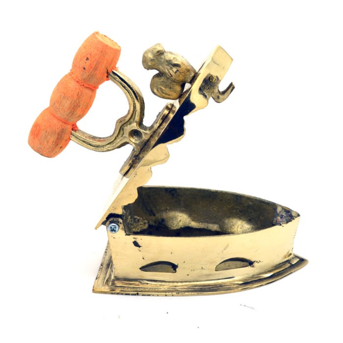 Jual Miniatur Setrika Kuno Arang Kuningan - 10x9x0.5 cm | Shopee Indonesia
