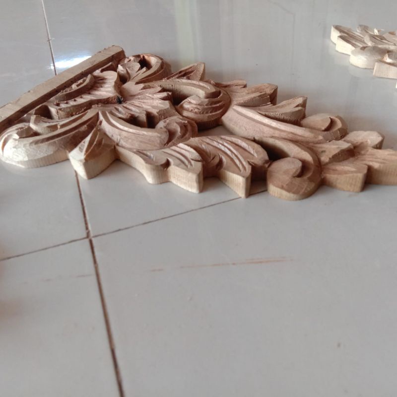 Jual ukir tempel ornamen kayu mahoni ukiran tempel untuk soko | Shopee ...