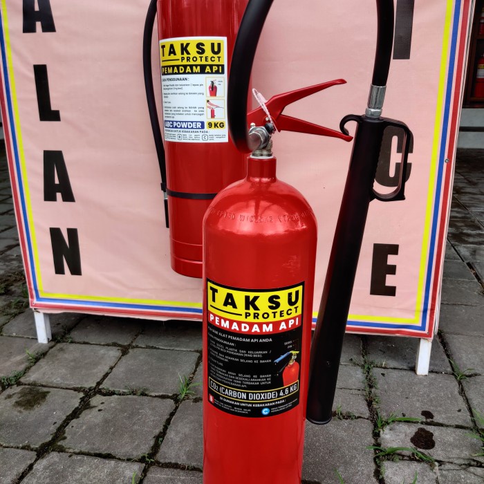 Jual Pemadam api apar CO 2 CO2 4 6 kg 5 kg 5kg | Shopee Indonesia