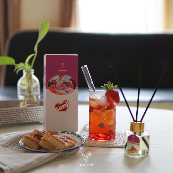 Jual Tracy Kemayu And Co X Khong Guan Genji Pie Reed Diffuser | Shopee ...