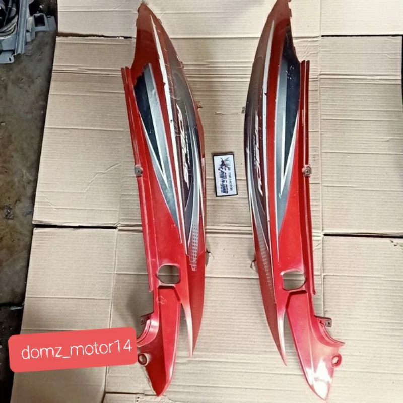 Jual COVER BODY BELAKANG MOTOR HONDA SPACY WARNA MERAH PLUS STRIPING ...
