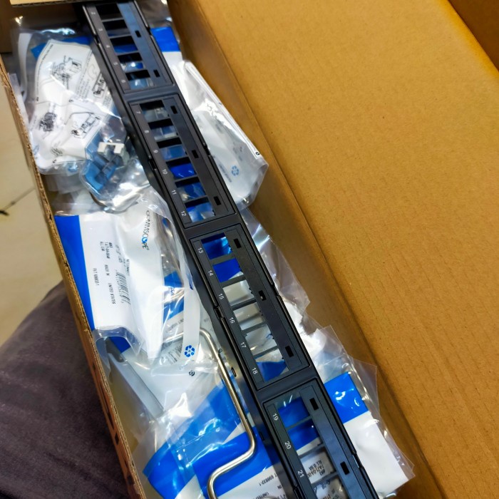 Jual amp patch panel 24 port cat6 commscope | Shopee Indonesia