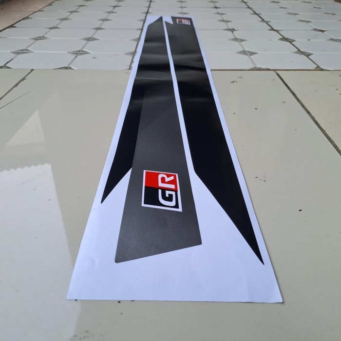 Jual STIKER GR RAIZE / STIKER MOBIL RAIZE ROCKY GR / STICKER ROCKY ...