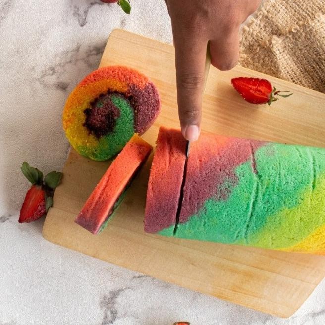 Jual Roti Bolu Gulung Rainbow Rainbow Roll Cake Untuk Ultah Kantor ...