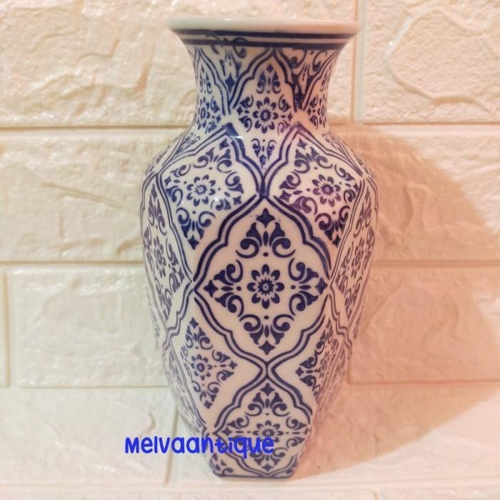 Jual Vas Bunga Keramik Segi Enam Ukuran Tinggi 20 Cm | Shopee Indonesia