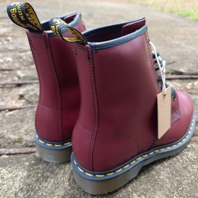 Jual New Sepatu Docmart Boots Dr Martens 1460 Red Cherry 8 Hole Pk Quality | Shopee Indonesia