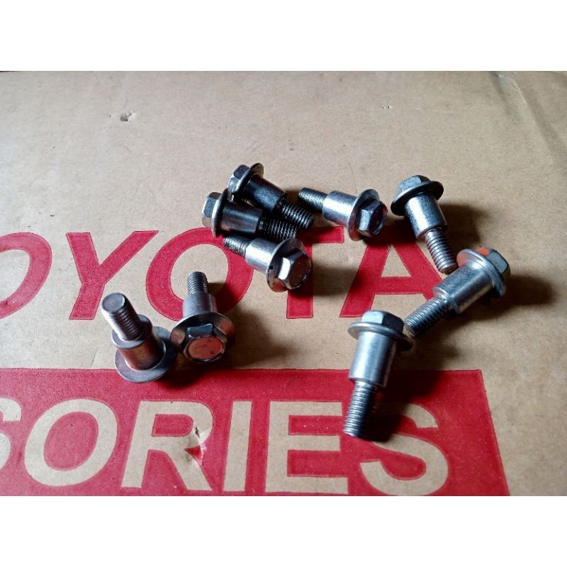 Jual baut cover tutup head silinder original ( bisa untuk Honda Vario ...