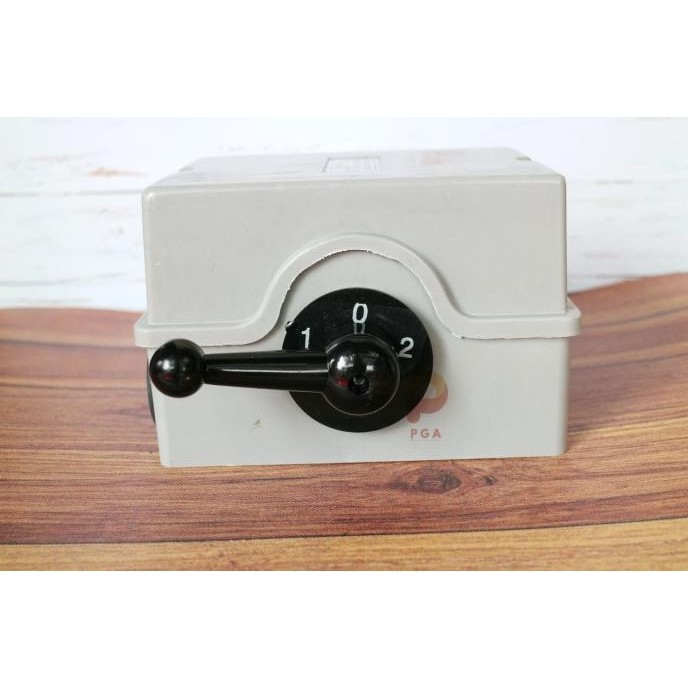 Jual Gz 63A Cos Change Over Switch/ Ohm Saklar 63A / 3 Phase On.1-Off ...
