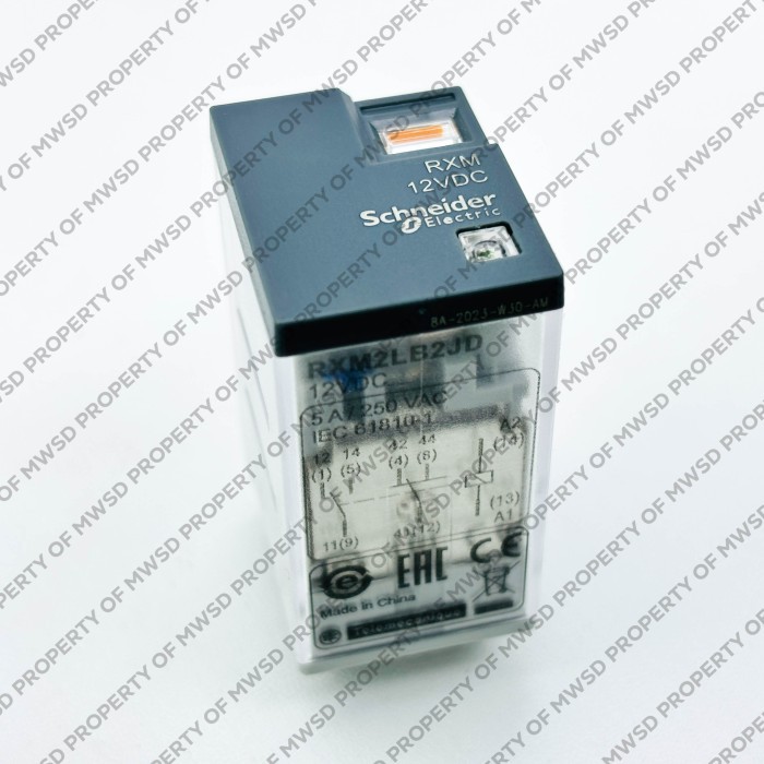 Jual SCHNEIDER RELAY PLUG IN 2CO 5A DENGAN LED 12VDC RXM2LB2JD | Shopee Indonesia