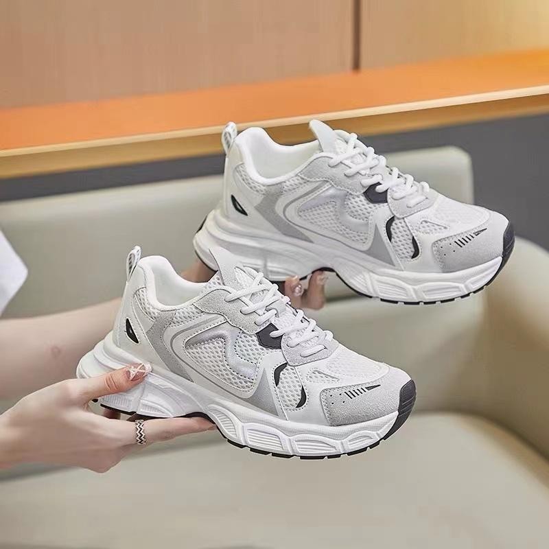 Jual Uw Koii Sepatu Sneakers Putih Wanita Perempuan Olahraga Kekinian ...