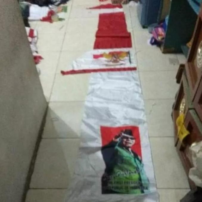 Jual Sale Grosir Layar Bendera Indonesia Merah Putih Gambar Soekarno 3 ...
