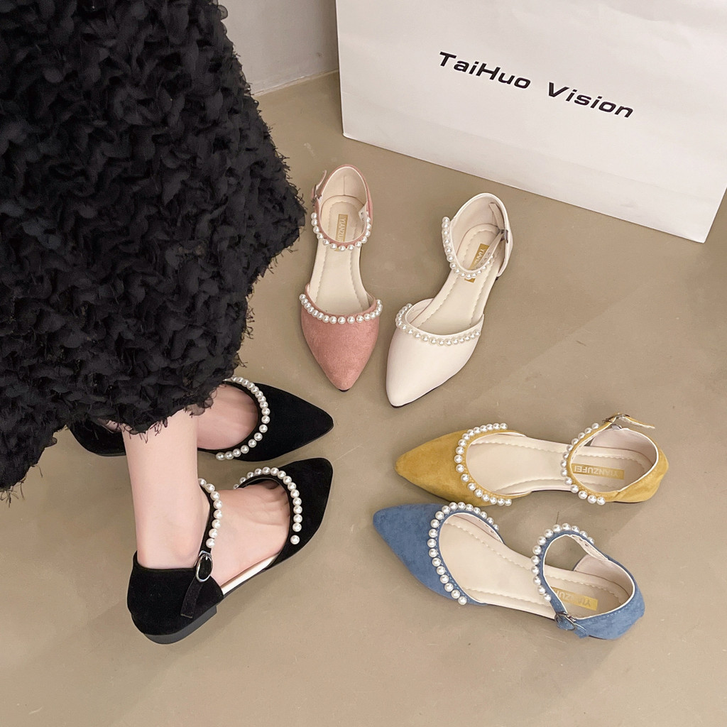 Jual High Heels Wanita 2025 - Ujung Runcing, Desain Terbuka Samping ...
