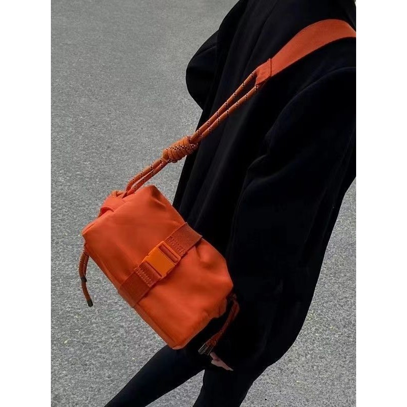 Jual Tas Roti Merah Minimalis Asli Gaya Harajuku Desain Niche Tas ...
