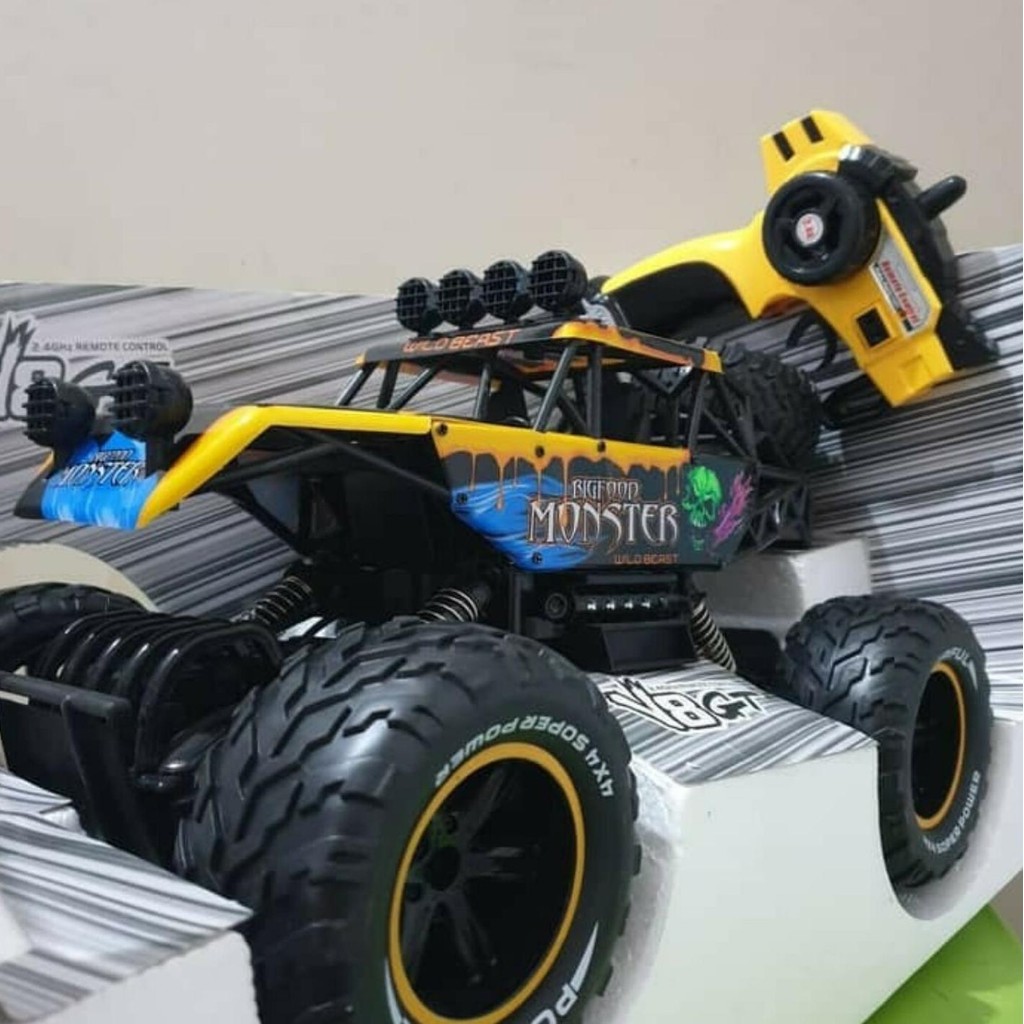 Jual Rc Rock crawler 4Wd skala 1 : 10 / mobil remote control Rock ...