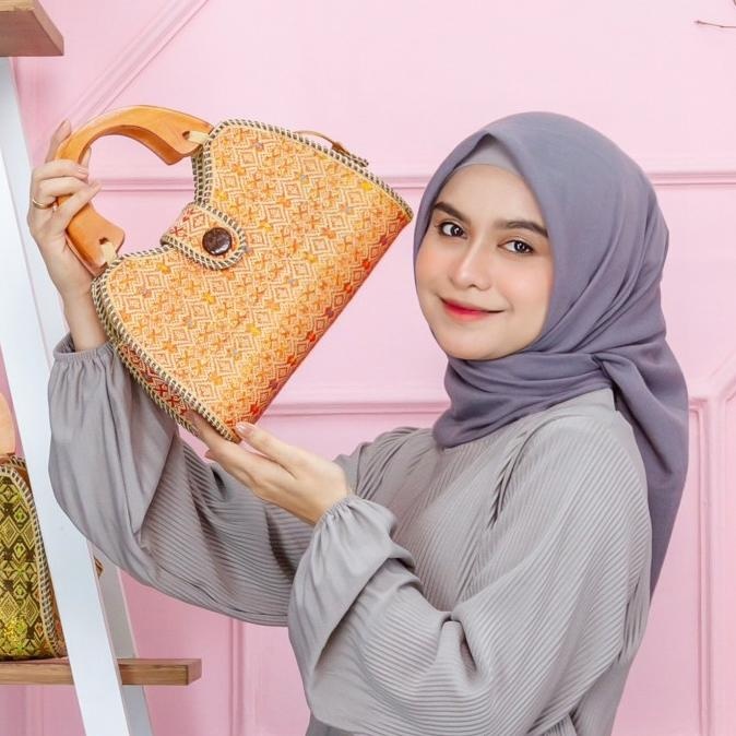 Jual Tas Tangan Wanita Tas Songket Batik Tas Pesta Gagang Kayu | Shopee ...