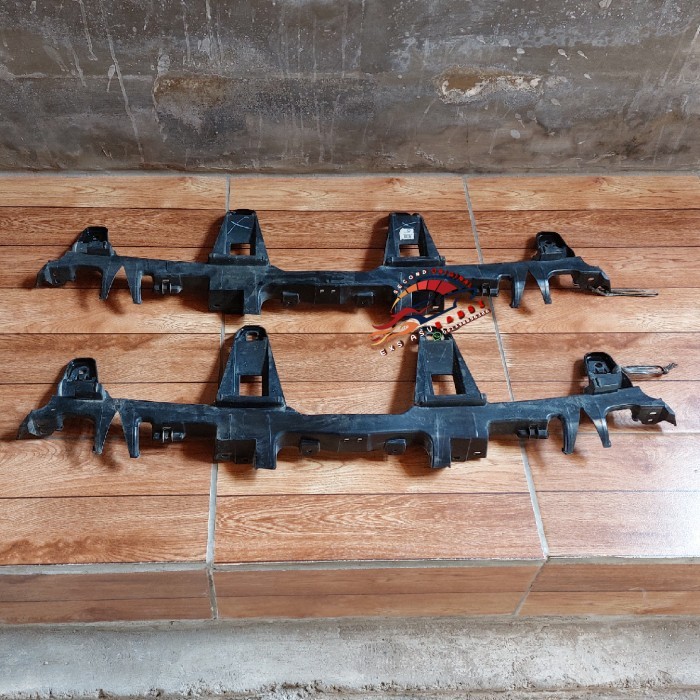 Jual Bracket Grill Innova Reborn (Bekas) | Shopee Indonesia