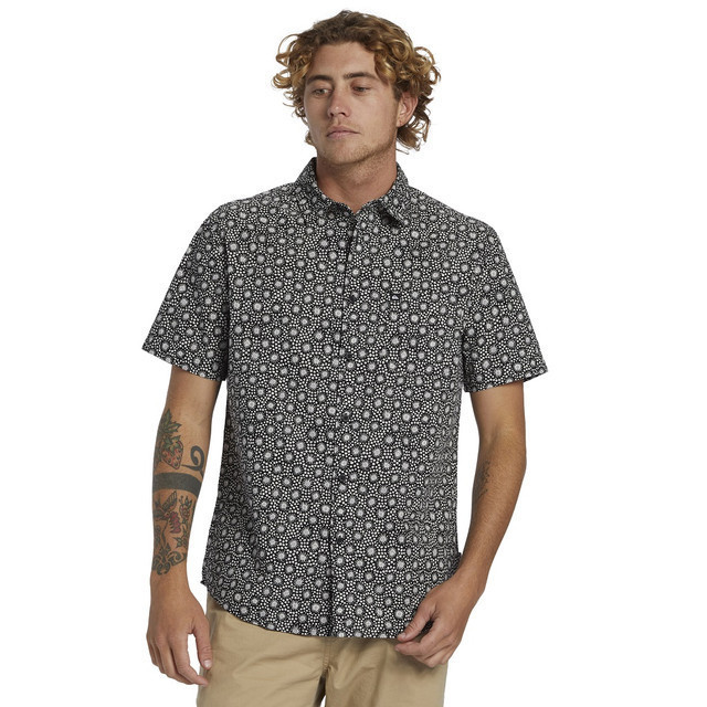 Jual Quiksilver Mens Apero Organic Classic Black Shirt | Shopee Indonesia