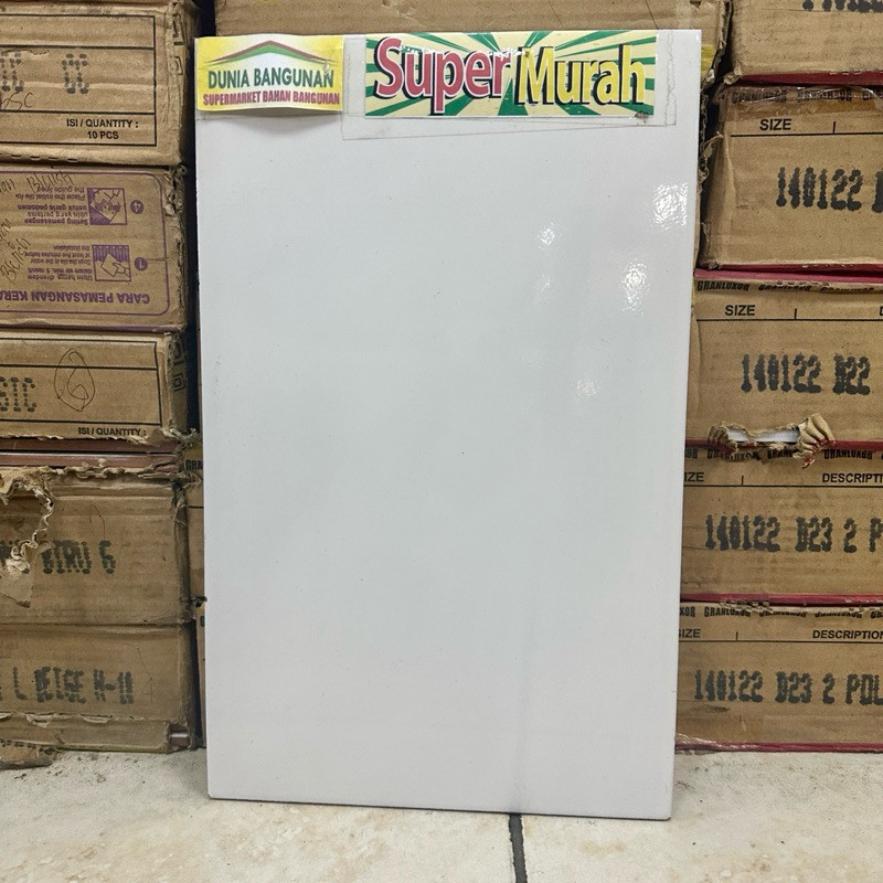 Jual Keramik 25x40 Putih Polos Kaisar Sand White Keramik Dinding Putih Glossy / Keramik Dinding ...