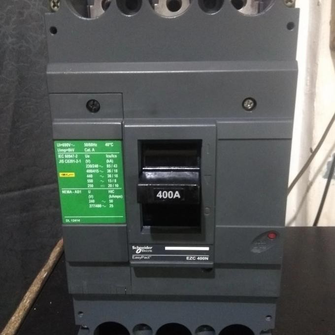 Jual Schneider Mccb ezc 300A,400A 3pol 36KA | Shopee Indonesia