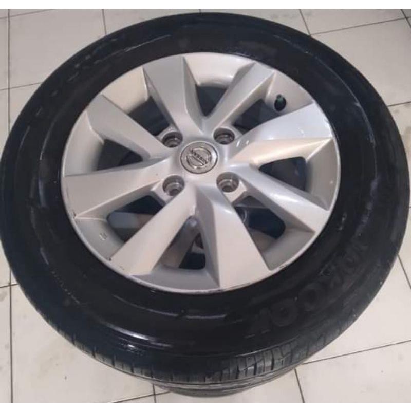 Jual Velg Mobil Bekas Oem Copotan Livina R15 Baut Pcd 4X114,3 Untuk Avanza, Xenia, Kijang, Carry ...