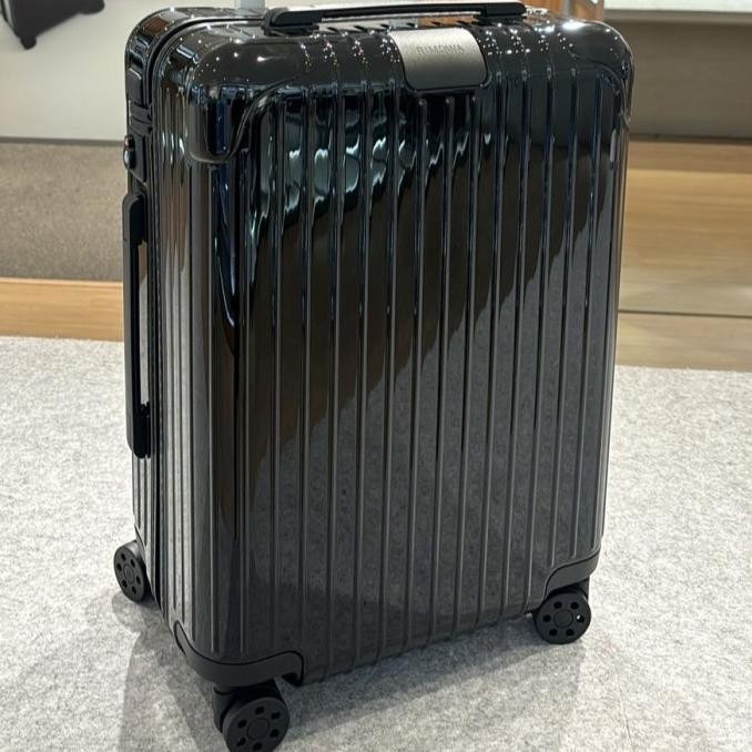 Jual RIMOWA Essential Cabin 36 L - Koper Kabin - Black Gloss | Shopee ...