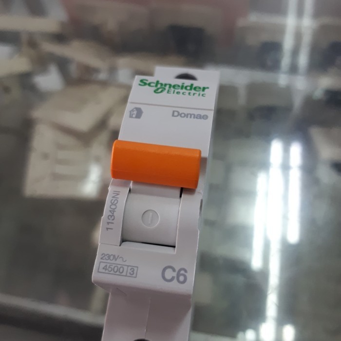 Jual MCB 25a schneider merlin gerin | Shopee Indonesia