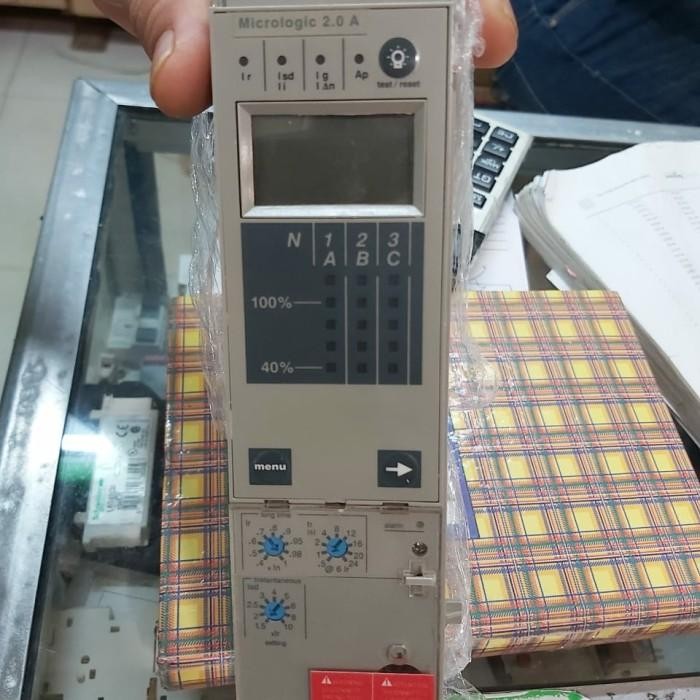 Jual Micrologic 2.0 A Micrologic 2.0A Schneider Buat Acb | Shopee Indonesia