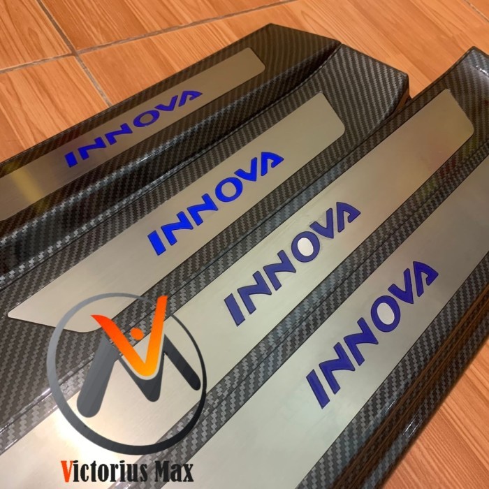 Jual Door sillplate/silplate carbon LED samping mobil all new Innova ...