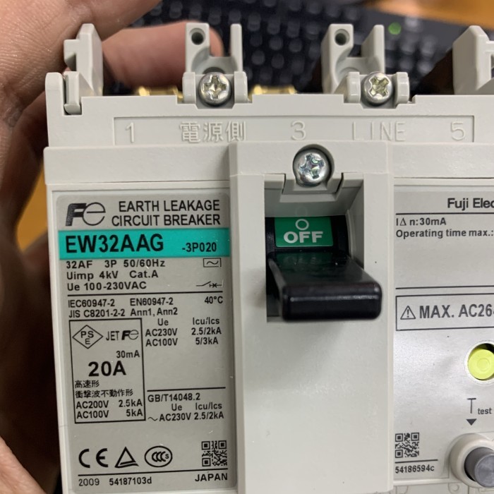 Jual Unik Elcb Fuji Ew32Aag Ew 32 Aag 3Pole 10-30A 30Ma 2,5Ka Fuji Electric | Shopee Indonesia