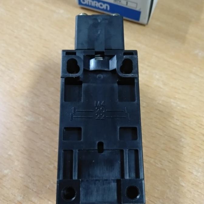 Jual Limit Switch D4D 1120N Prsmaan D4N 1120 2120 4120 1121 2122 4122 Omron | Shopee Indonesia