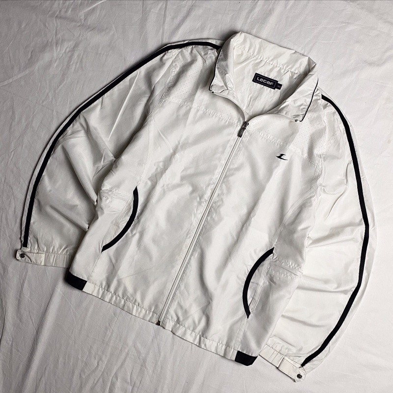 Jual Windbreaker Jacket by Lecaf “Basic Logo” | Shopee Indonesia