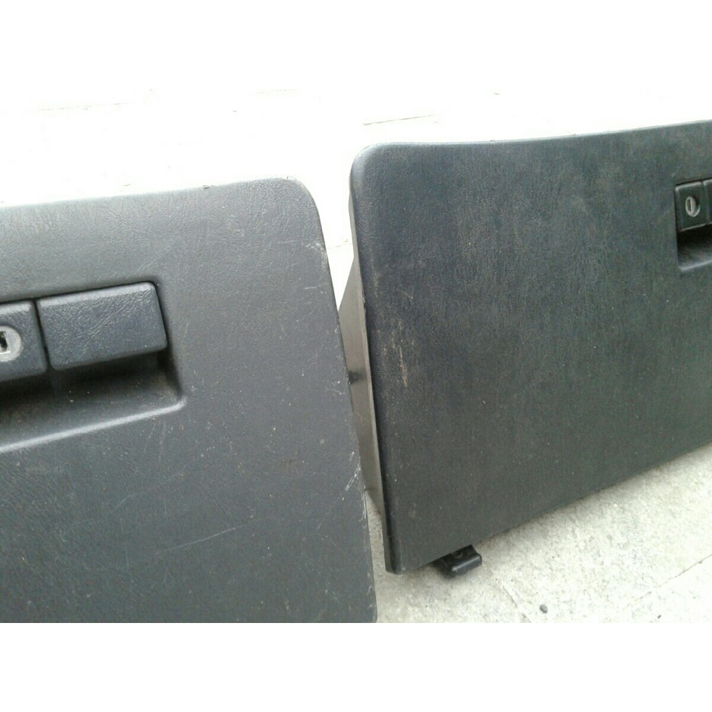 Jual laci glove box dashboard toyota corona absolute st191 hitam ...