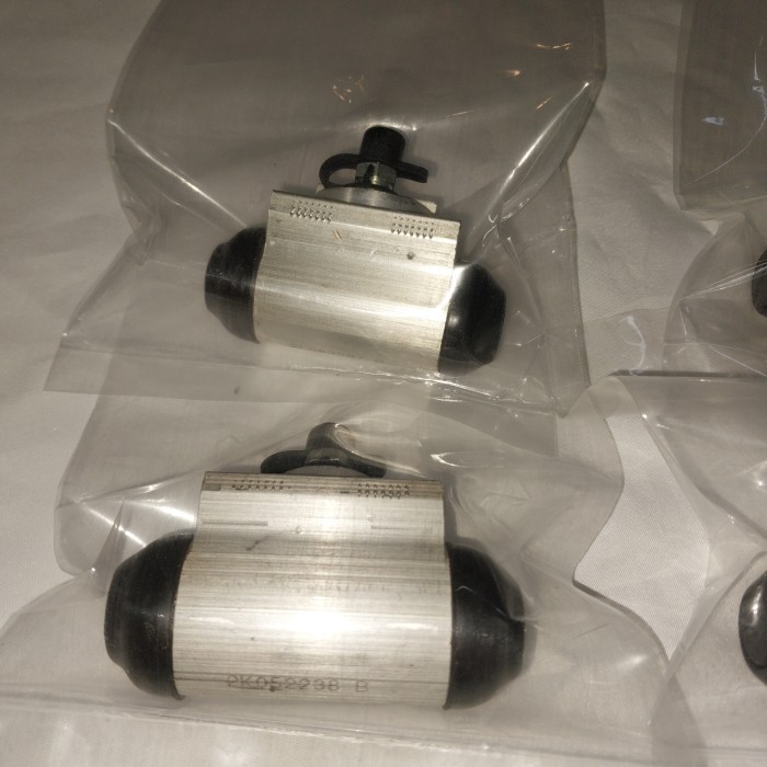 Jual master rem roda will cylinder belakang spin, sonic ori | Shopee ...
