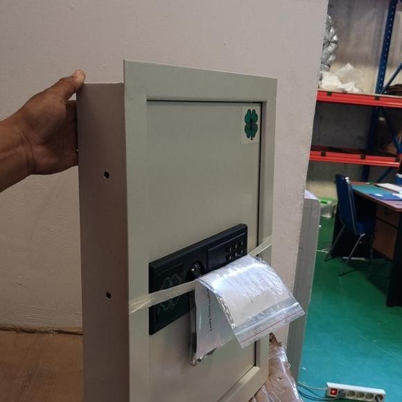 Jual Safety Box Dinding , Wall Safety Box , Brankas Dinding | Shopee ...