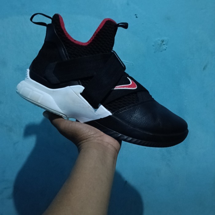 Jual NIKE ZOMM LEBRON SOLDIER 12 BRED SIZE 44 INSOL 28CM | Shopee Indonesia