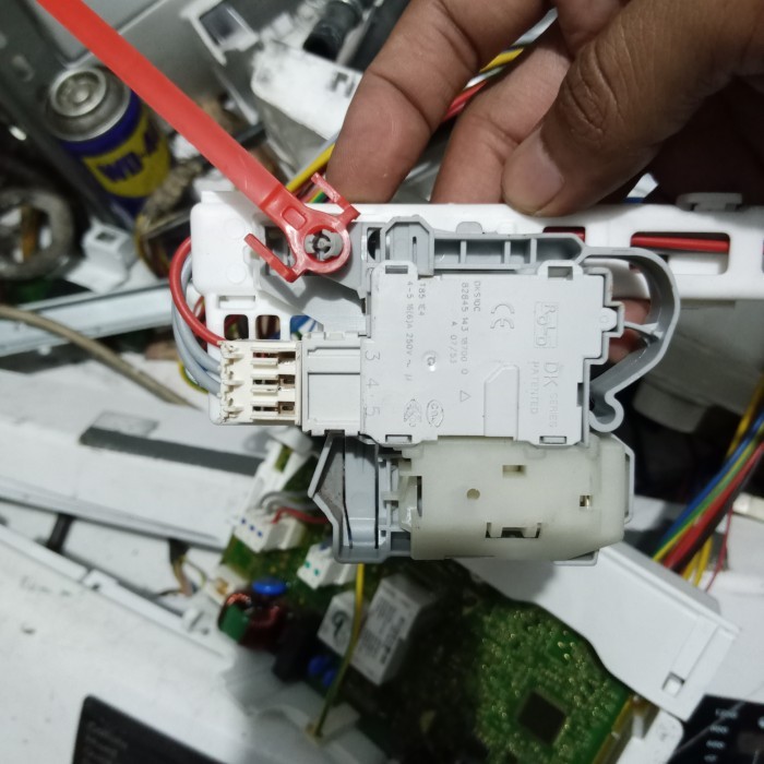 Jual door lock mesin cuci electrolux inverter ewf 7525dqwa | Shopee ...