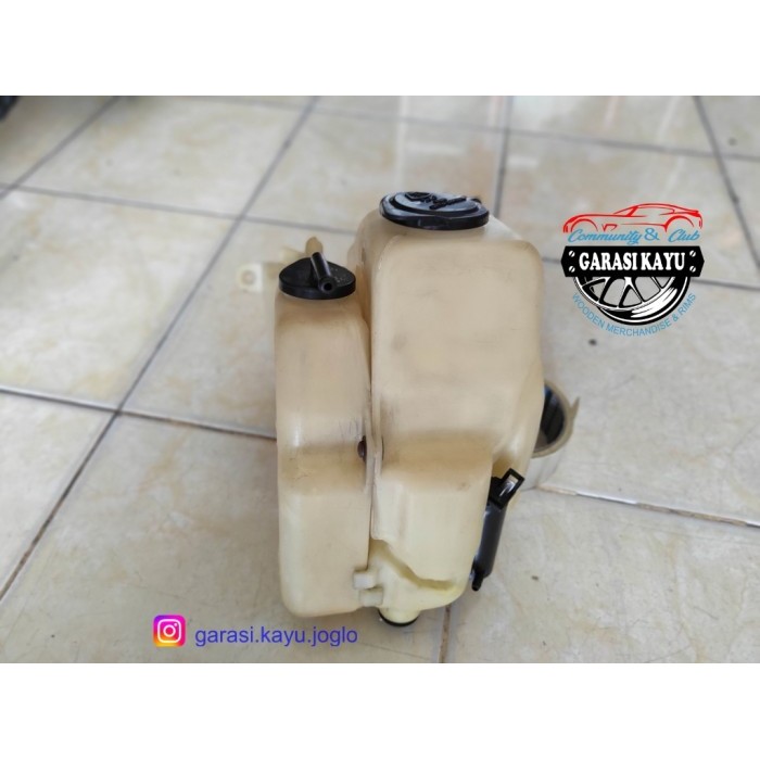 Jual Tangki Reservoir Washer Kaca & radiator Starlet Kapsul 95 s/d 98 ...