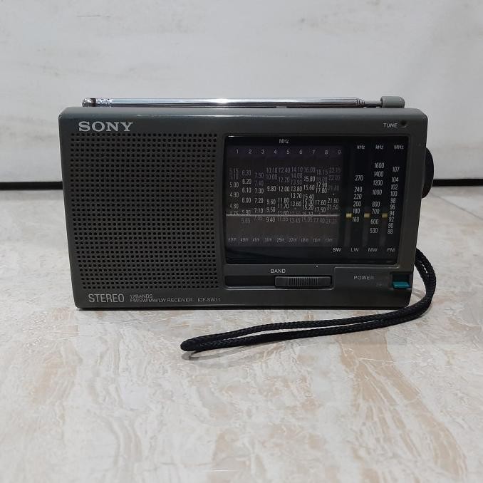 Jual Sony Radio Receiver 12 Band ICF-SW11 FM SW MW LW Hidup Normal Rare Nostalgia Murah Unik ...