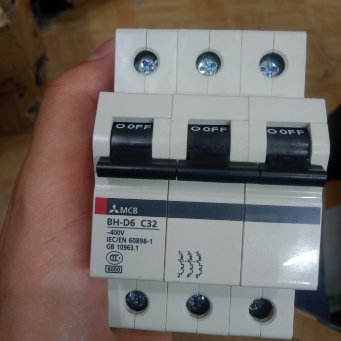 Jual NEW MCB MITSUBISHI Bh-D6 3P 32A/MCB MITSUBISHI 3P 32A 6kA | Shopee Indonesia