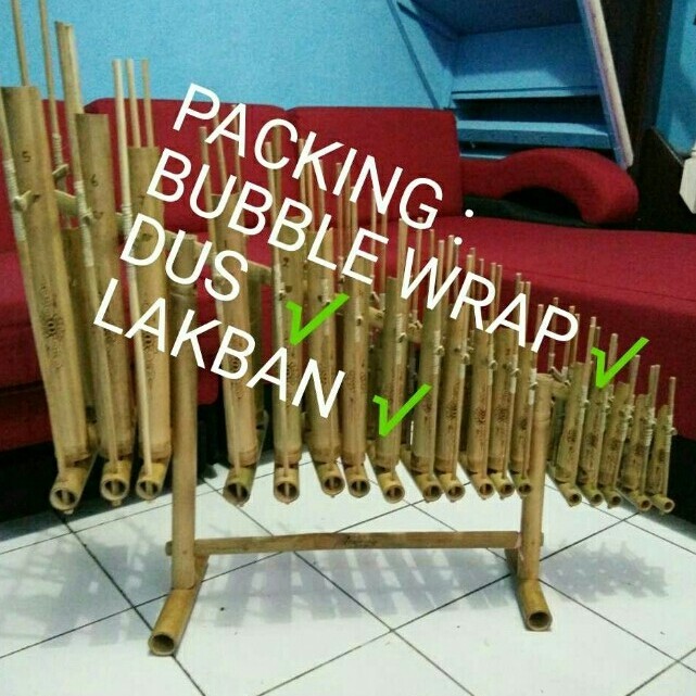 Jual ANGKLUNG BAMBU 18 NADA 2 1/2 OKTAF BESAR ALAT MUSIK TRADISIONAL ...