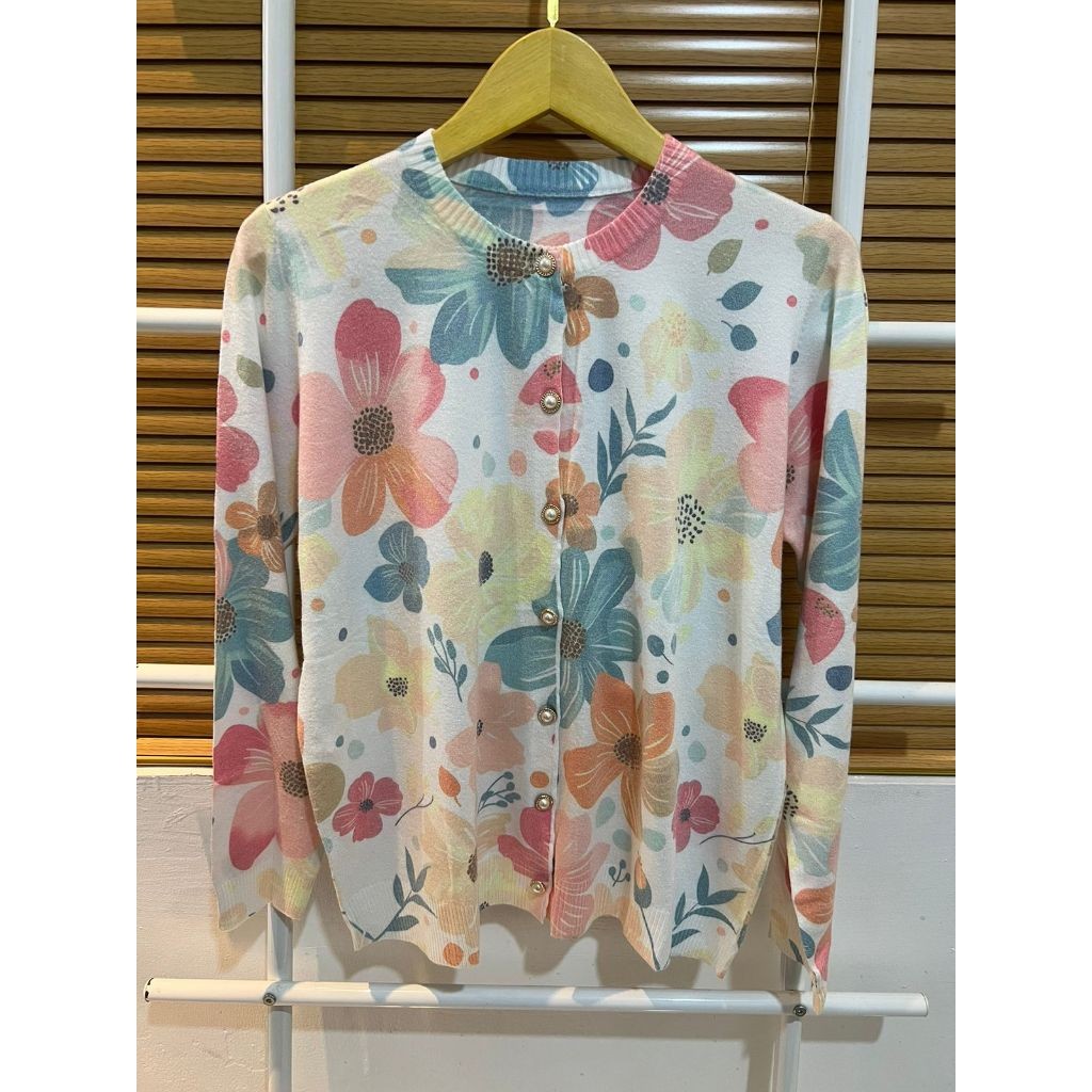 Jual Cardigan Bunga Impor Bahan Halus Standar Wanita | Shopee Indonesia